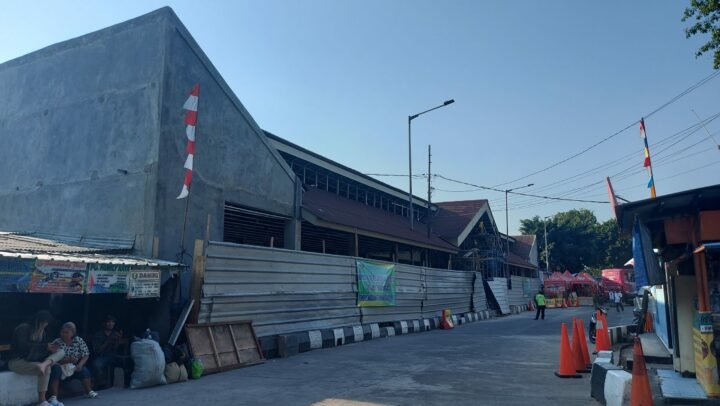 Gedung Loket PO Bus AKAP Lintas Jawa - Sumatera Terminal Kalideres ...
