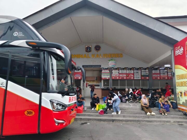 H-1 Penumpang Mudik Lebaran 2025 di Terminal Bus Kalideres Mengerucut ...